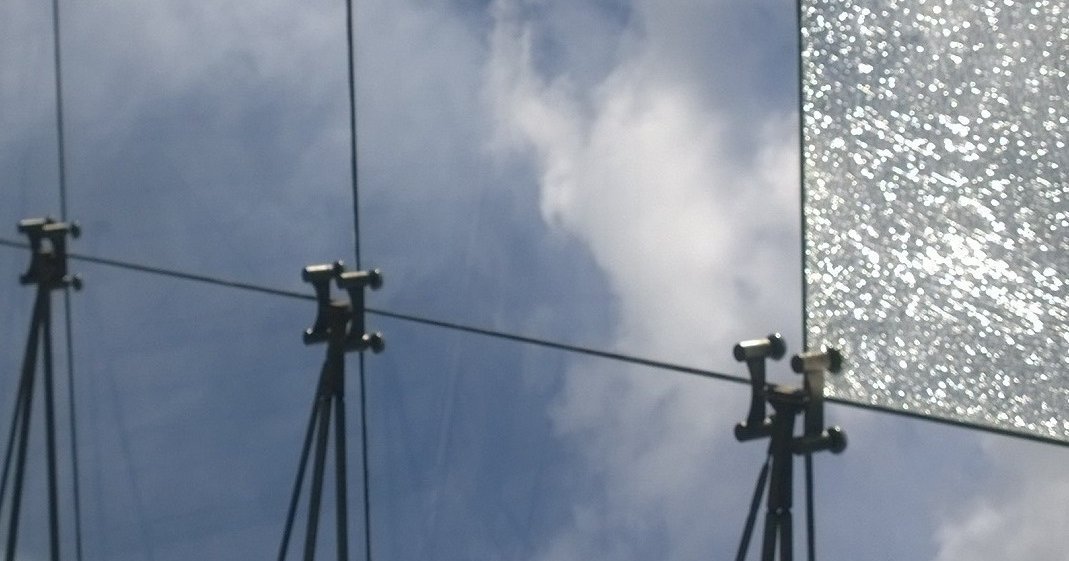 Pris dans les rets du mensonge originel - Ève Lomé